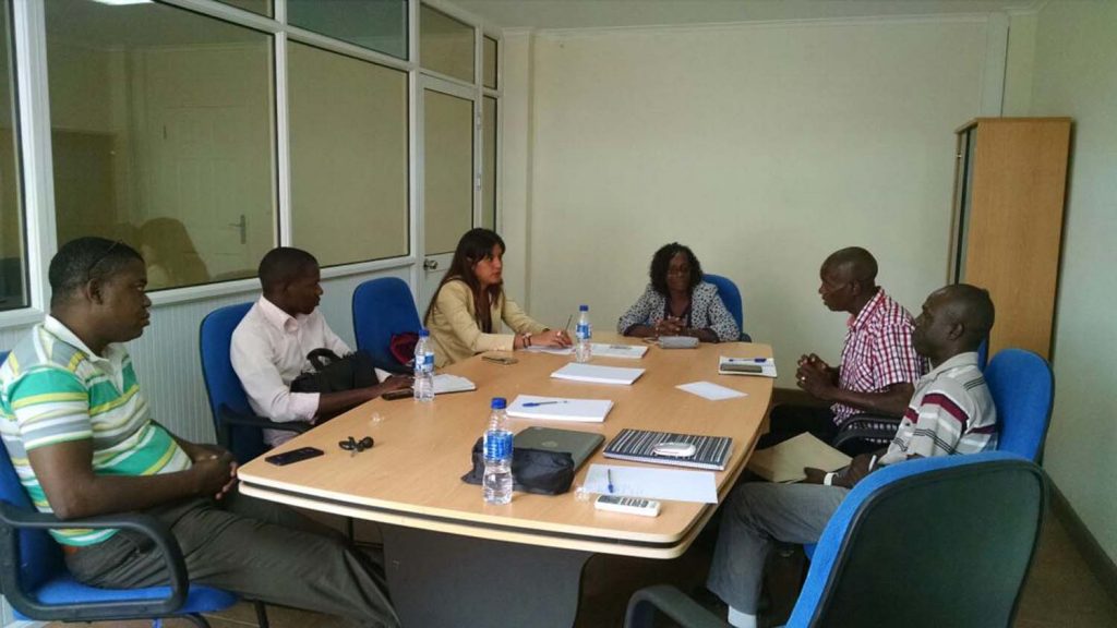 Alunos de Moçambique participam de conferência da FUNIBER em Beira ...
